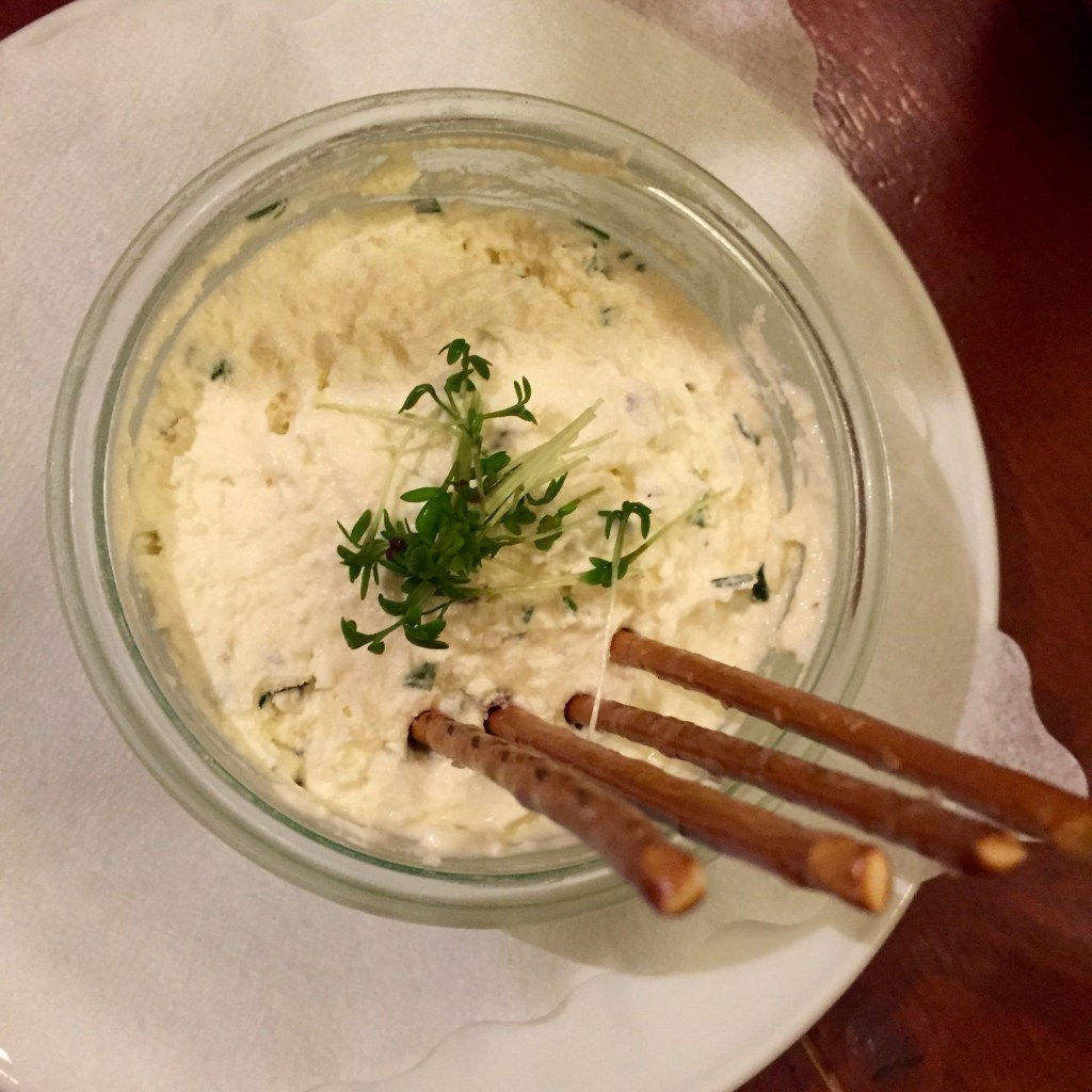 Apfelwein and Hand Cheese: A Night out in Frankfurt – Eat, Drink, Move ...